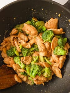 Quick & Easy Chinese Chicken and Broccoli - Christie at Home