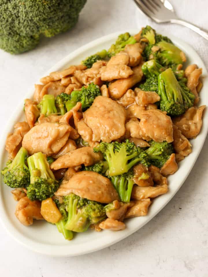 Quick & Easy Chinese Chicken and Broccoli - Christie at Home