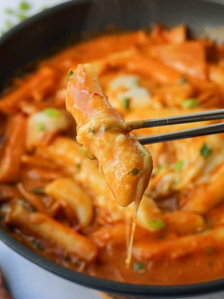 Quick & Easy Creamy Korean Rose Tteokbokki